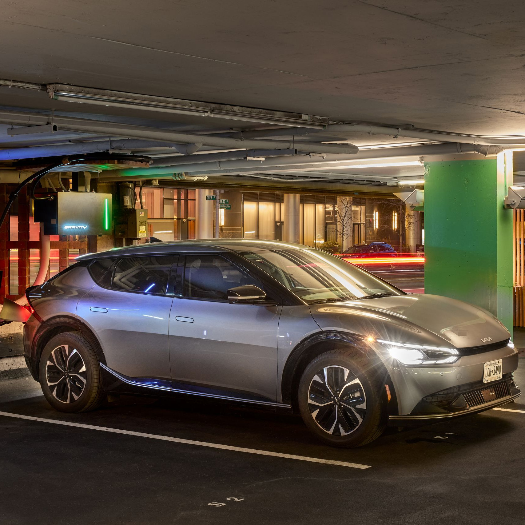 Gravity Opens Ultra-Fast 500kW Charging Points in New York City