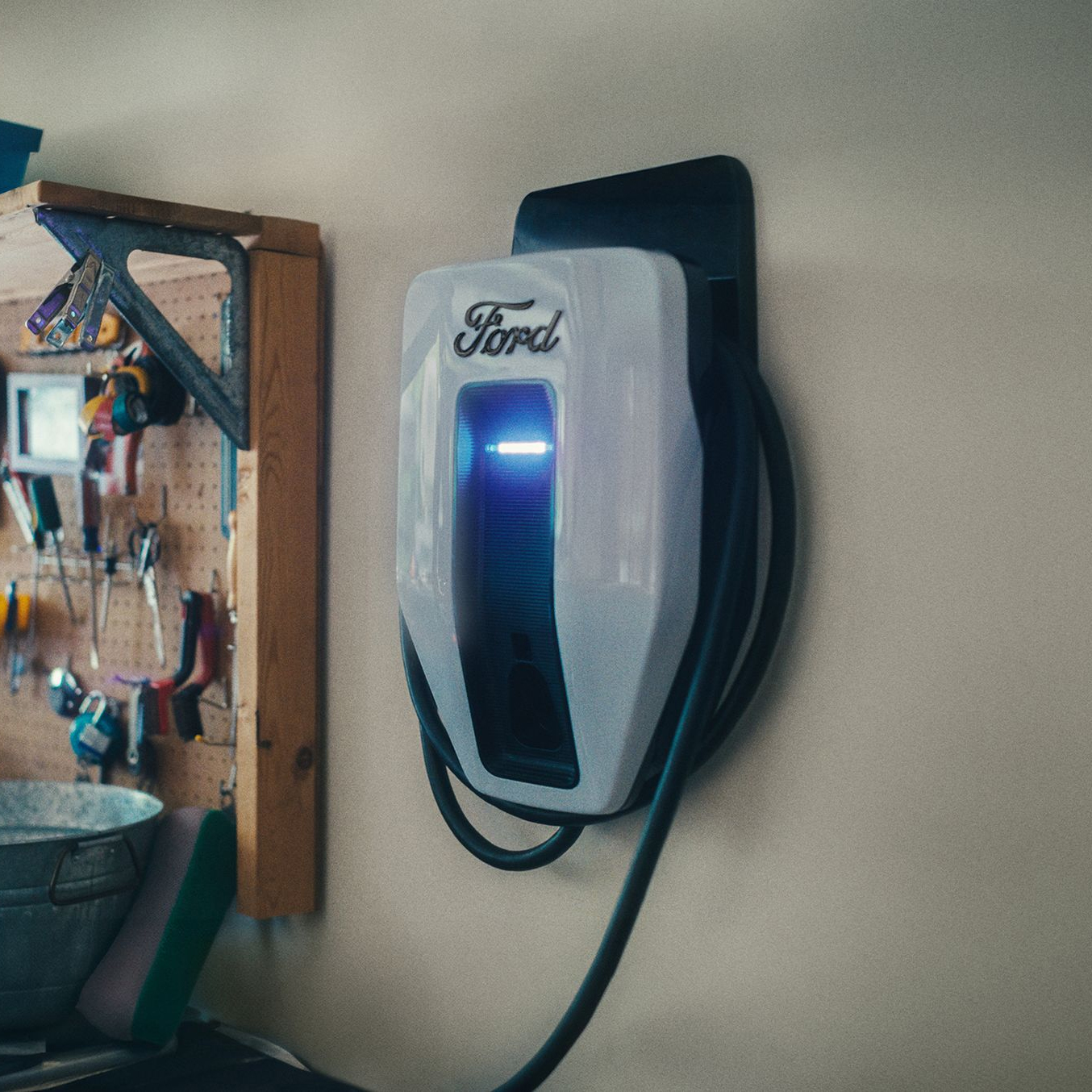 Ford Adds Free Home Charger to All Its Electric Models in Q4 2024