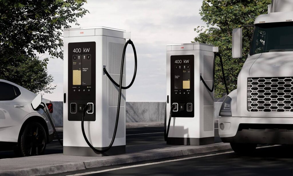 ABB Deploys First A400 All-in-One Charger in North America