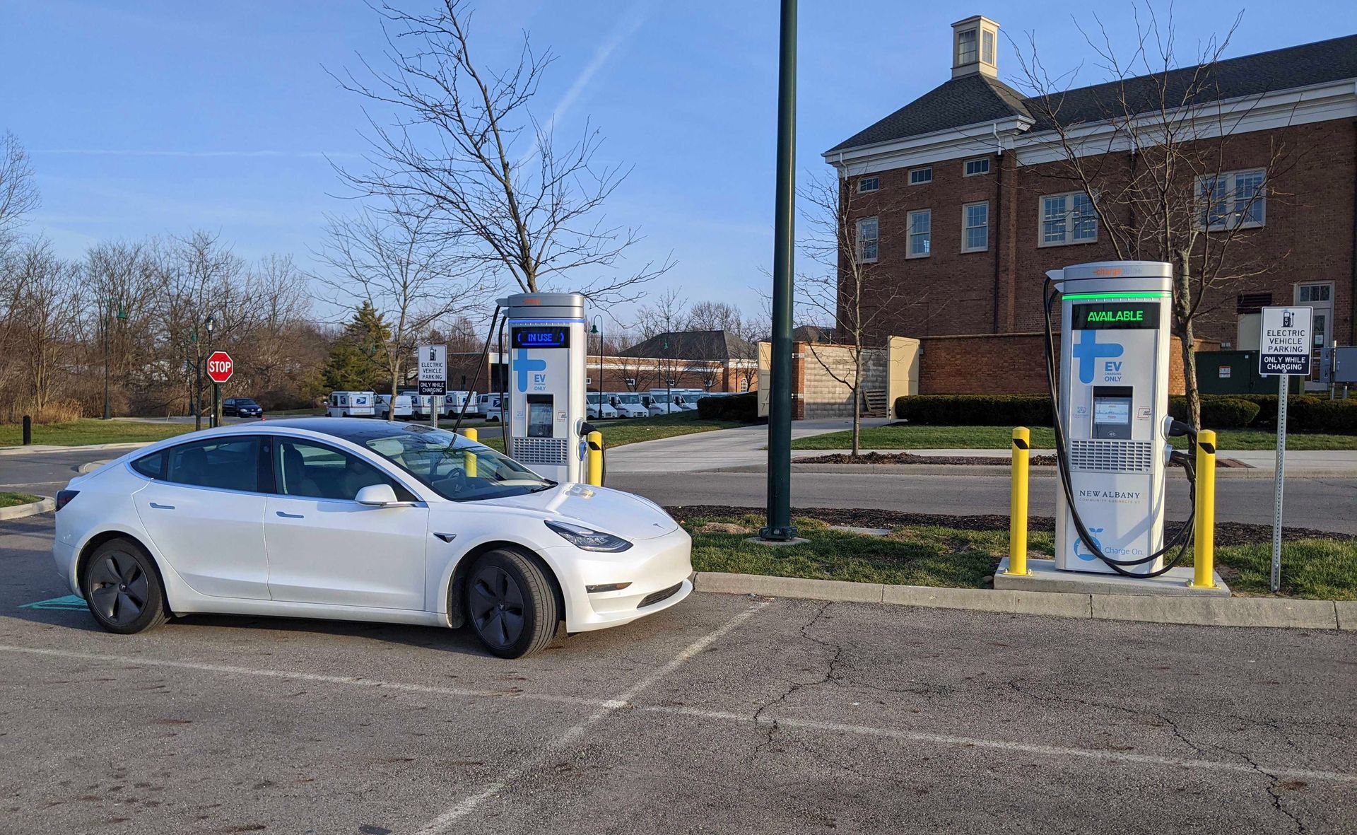 ChargePoint Awarded Sourcewell Contract to Provide EV Charging ...